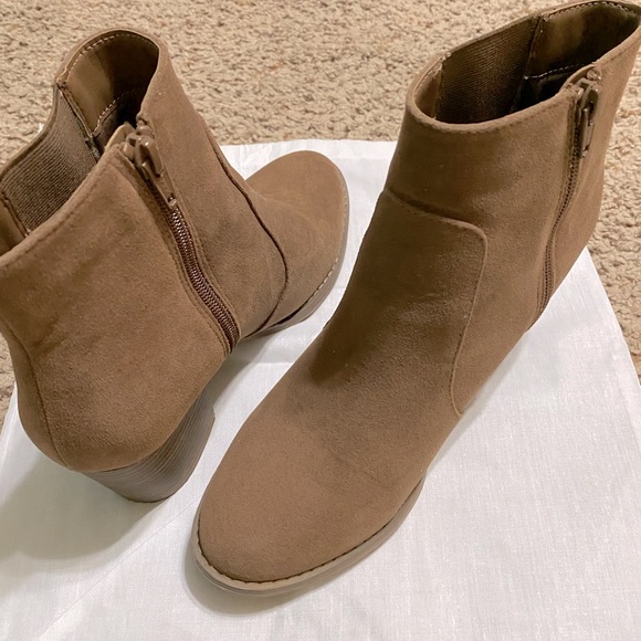 Shoes | Universal Thread Brown Bootie | Poshmark